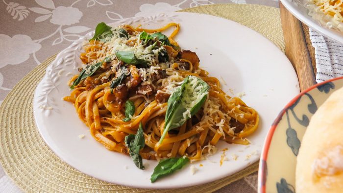 Pasta con nata a la carbonara