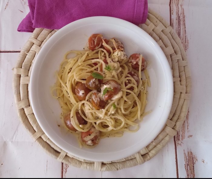 Pasta con nata a la carbonara