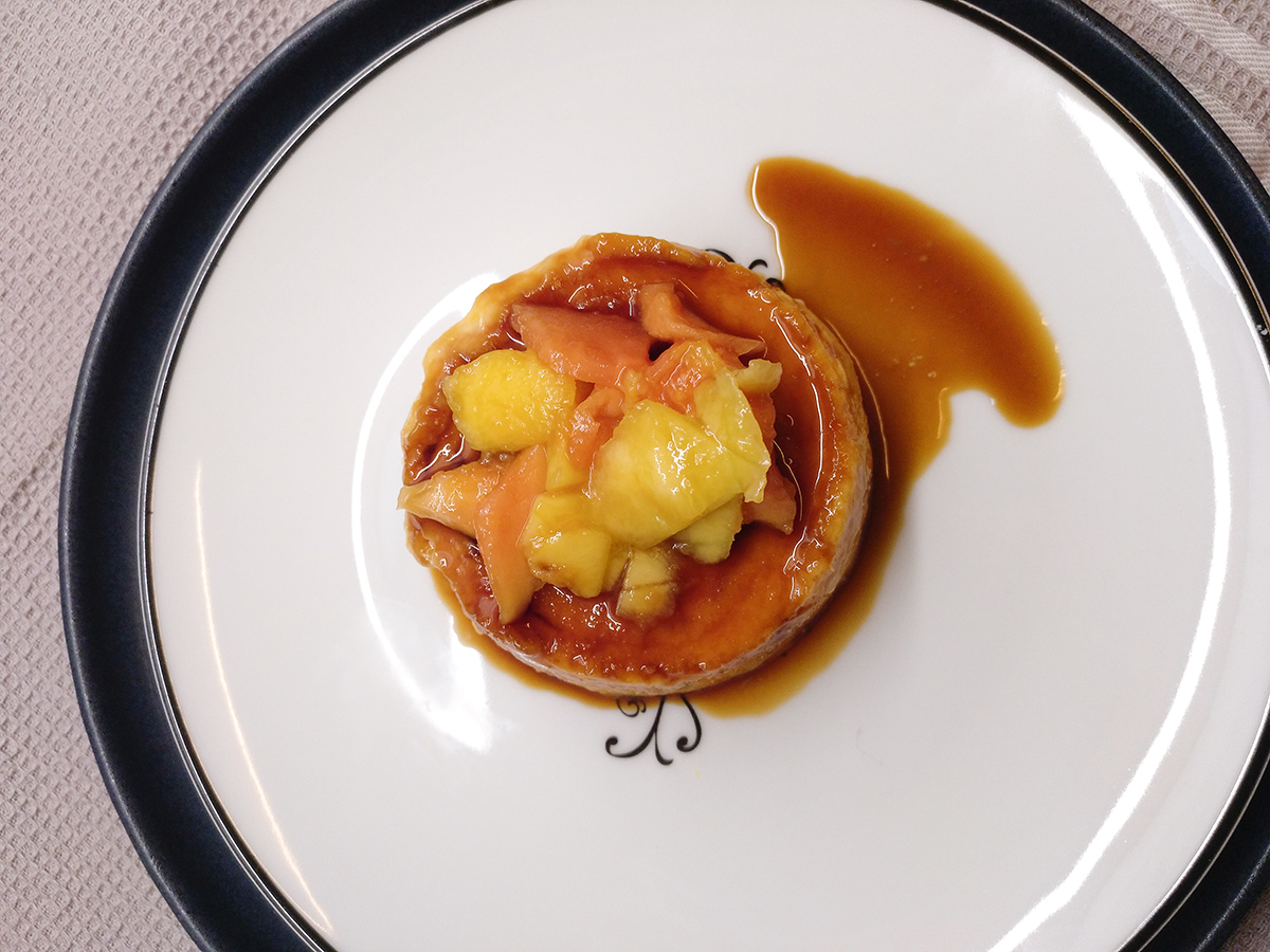 Flan de mango y papaya sin horno